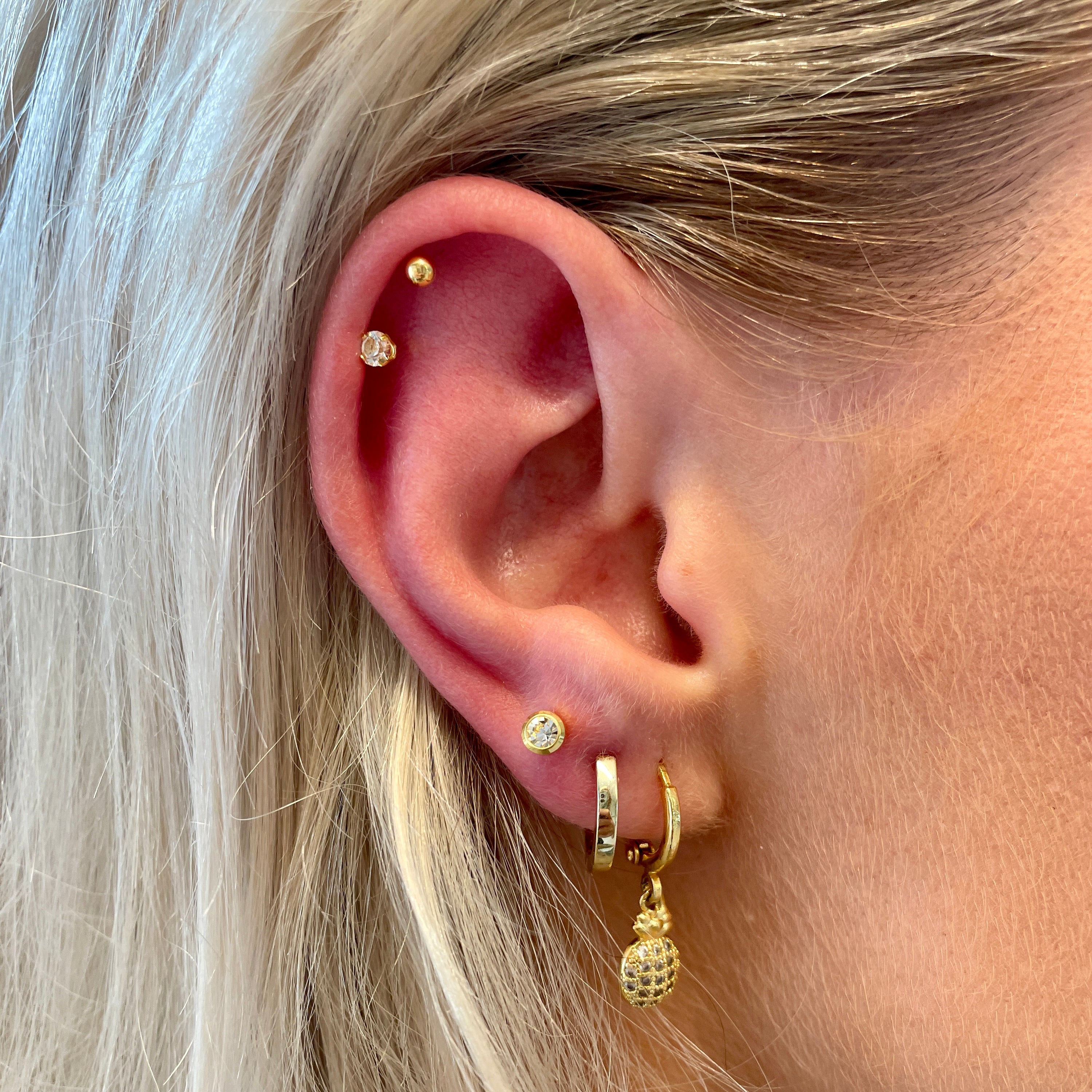 Piercing, hull i øret – Klinikk Sagene